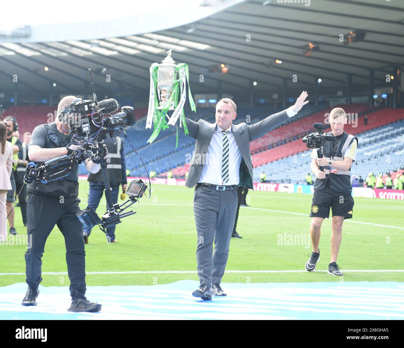 Brendan rodgers celtic trophy hi-res stock photography and images - Alamy