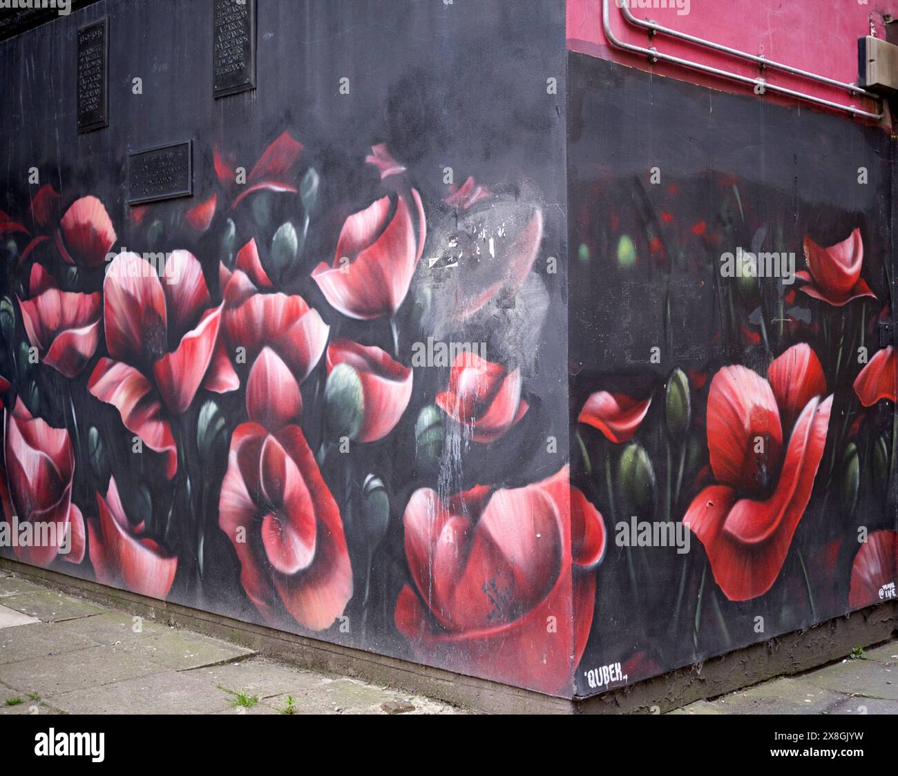 Street mural in Manchester,England Stock Photo - Alamy