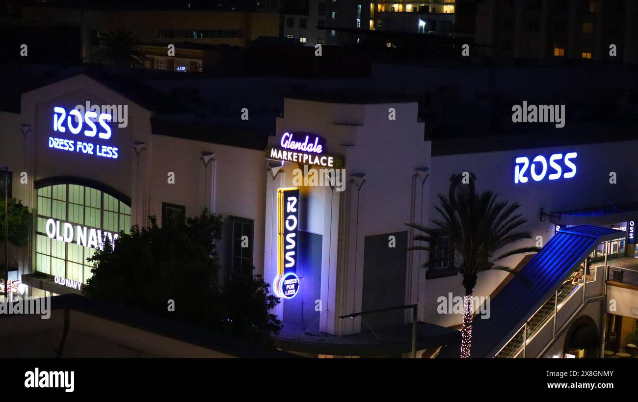 ROSS Dress for Less sign store Stock Photo - Alamy