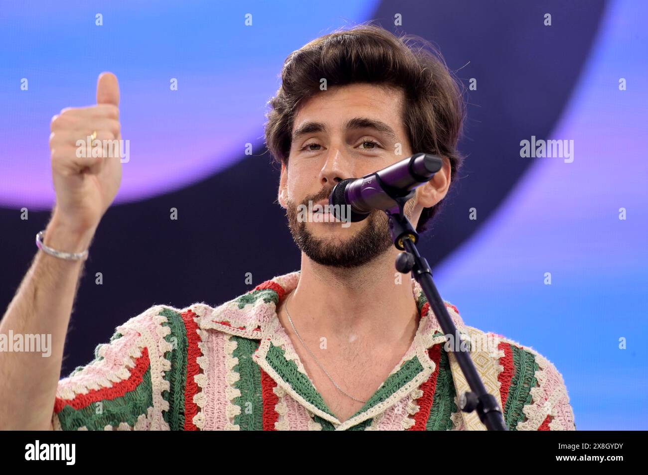 Alvaro Soler live bei einem Konzert auf dem Demokratiefest zu 75 Jahren ...