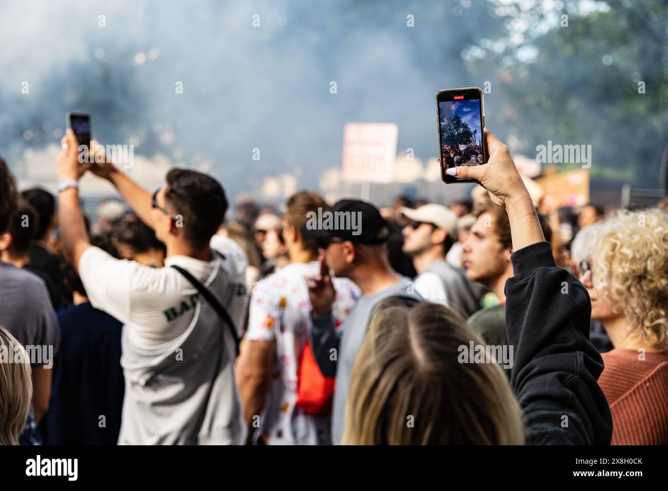 Munich, Germany. 25th May, 2024. On May 25, 2024 thousands joined the ...