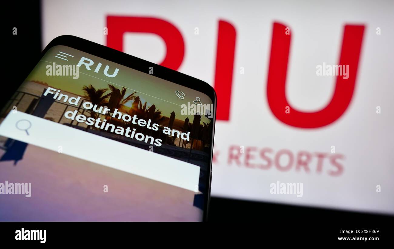 Hotel Riu Logo