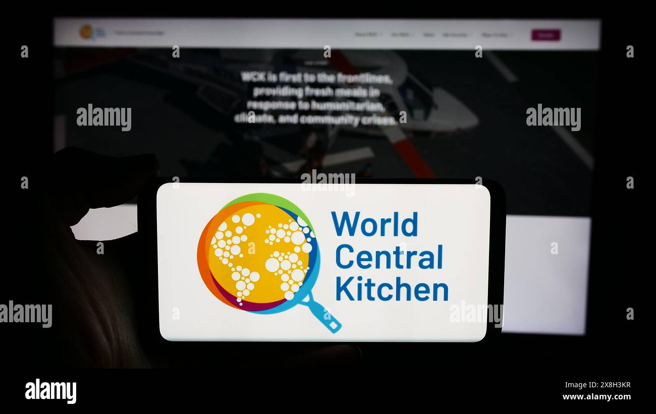 World central kitchen hi-res stock photography and images - Alamy