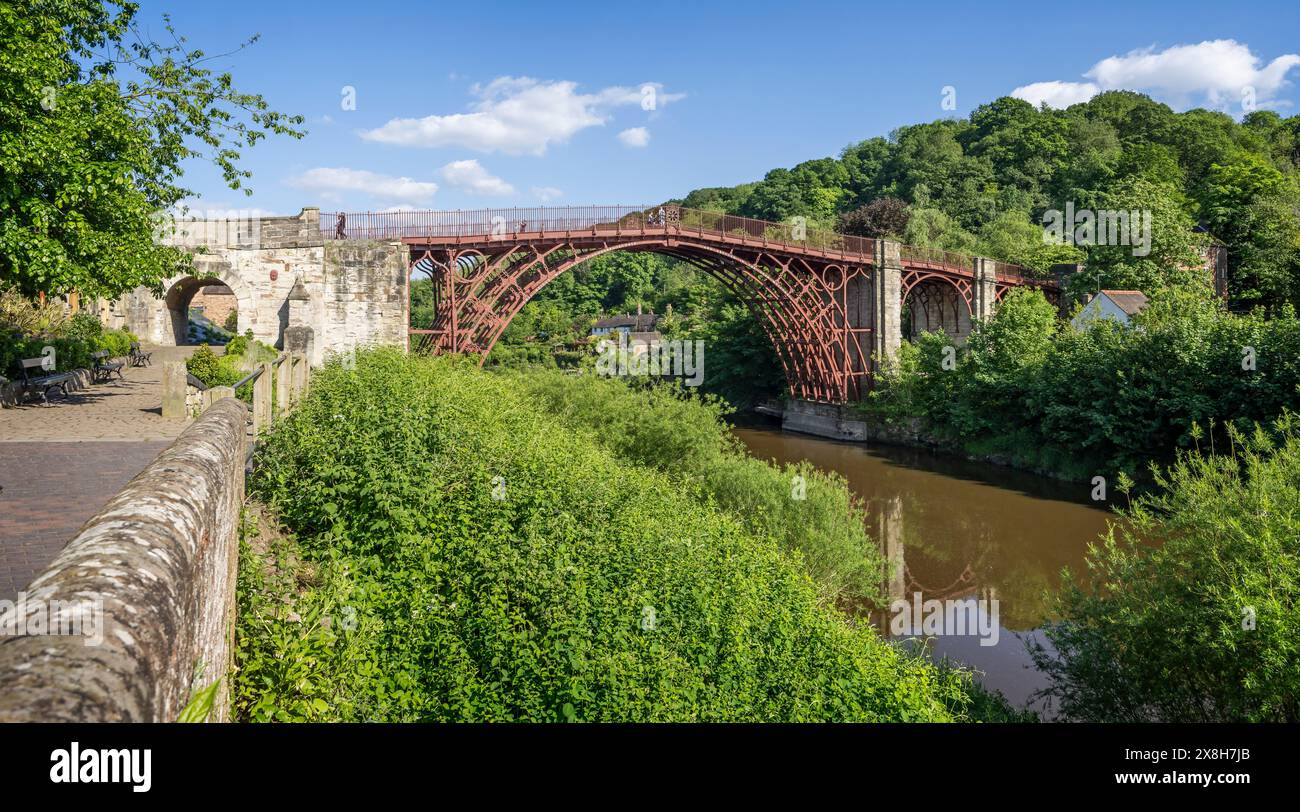 Worlds first iron bridge over the River Severn in Ironbridge ...