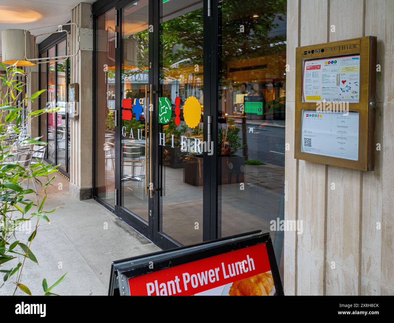 Studio gauthier restaurant london hi-res stock photography and images ...