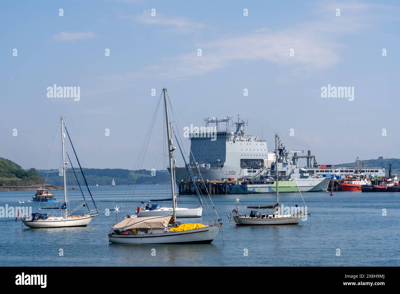 Shipping vessels vessel hi-res stock photography and images - Alamy