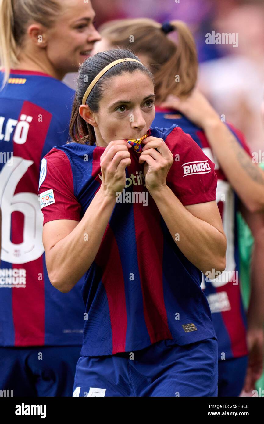 Aitana Bonmati of FC Barcelona celebrates after scoring their side's ...