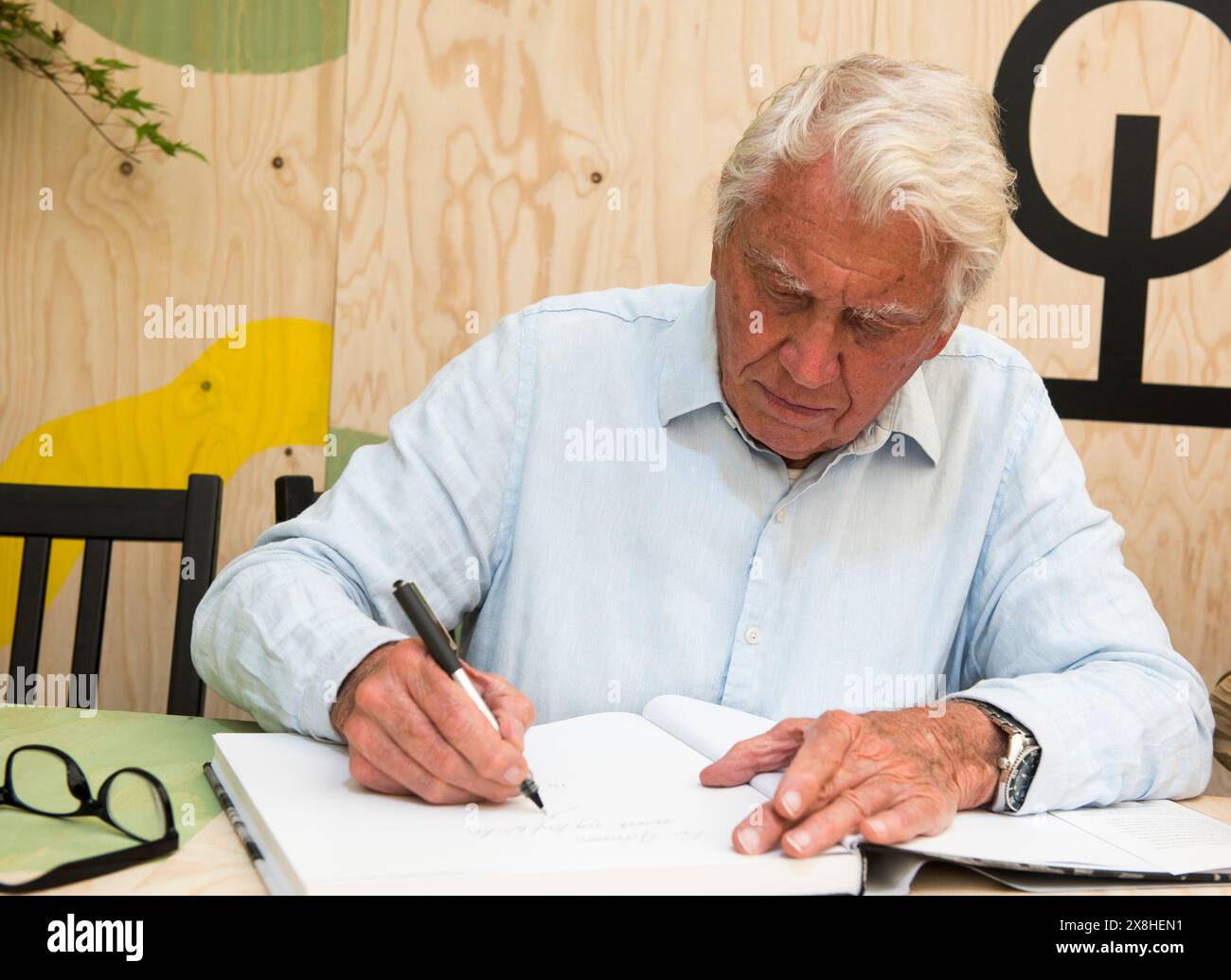 C20th hi-res stock photography and images - Alamy