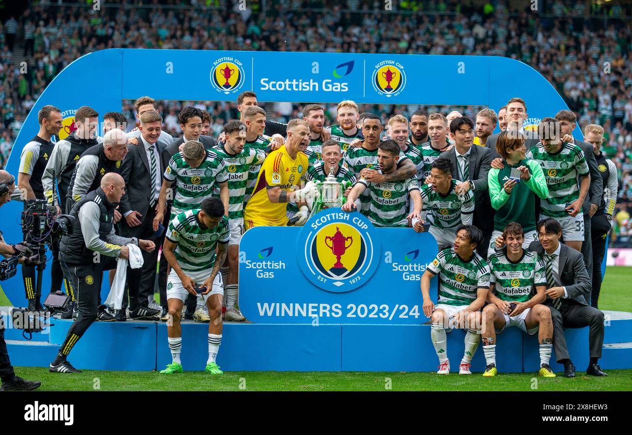 Scottish cup trophy hi-res stock photography and images - Alamy