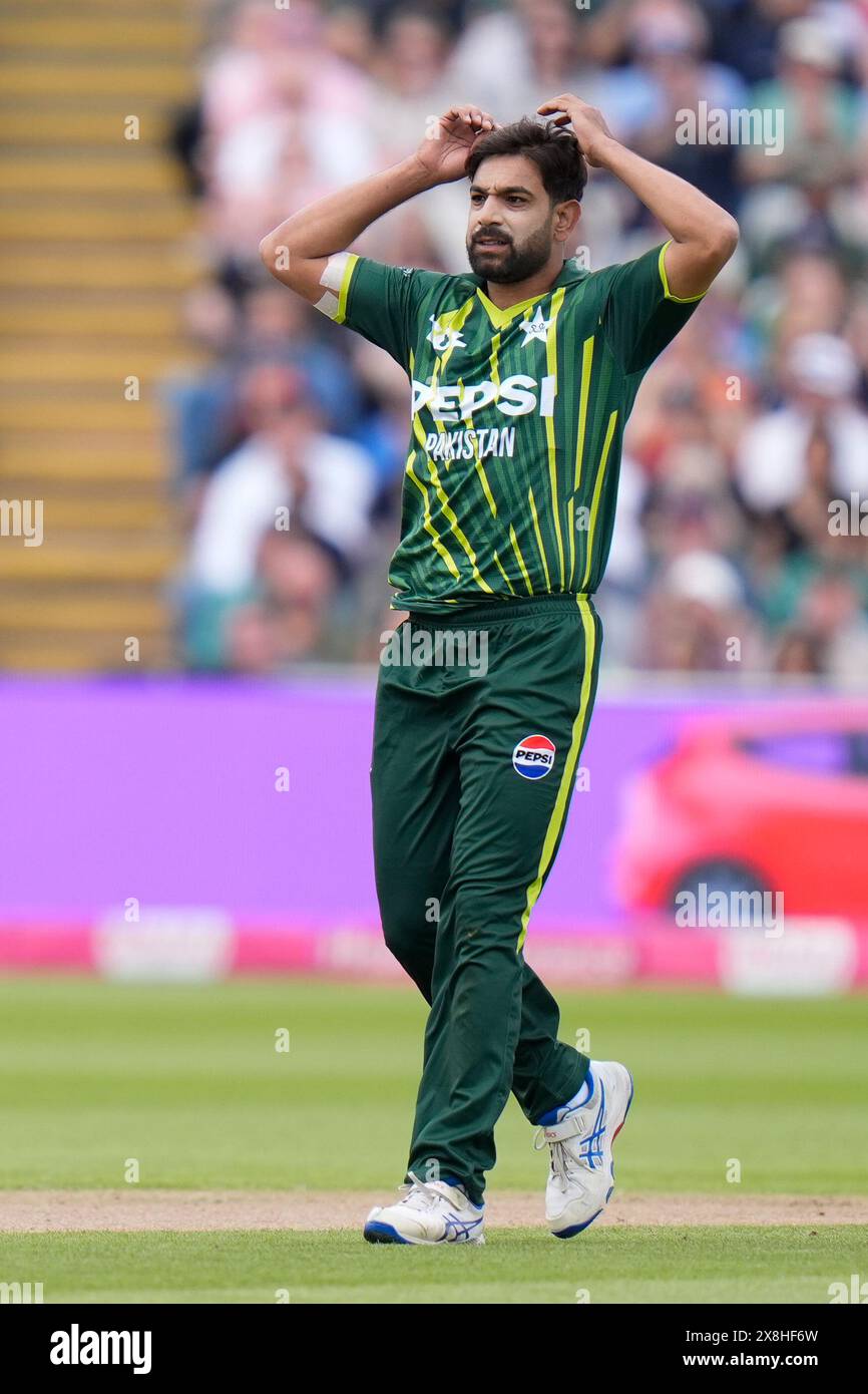 Cricket rauf haris hi-res stock photography and images - Alamy