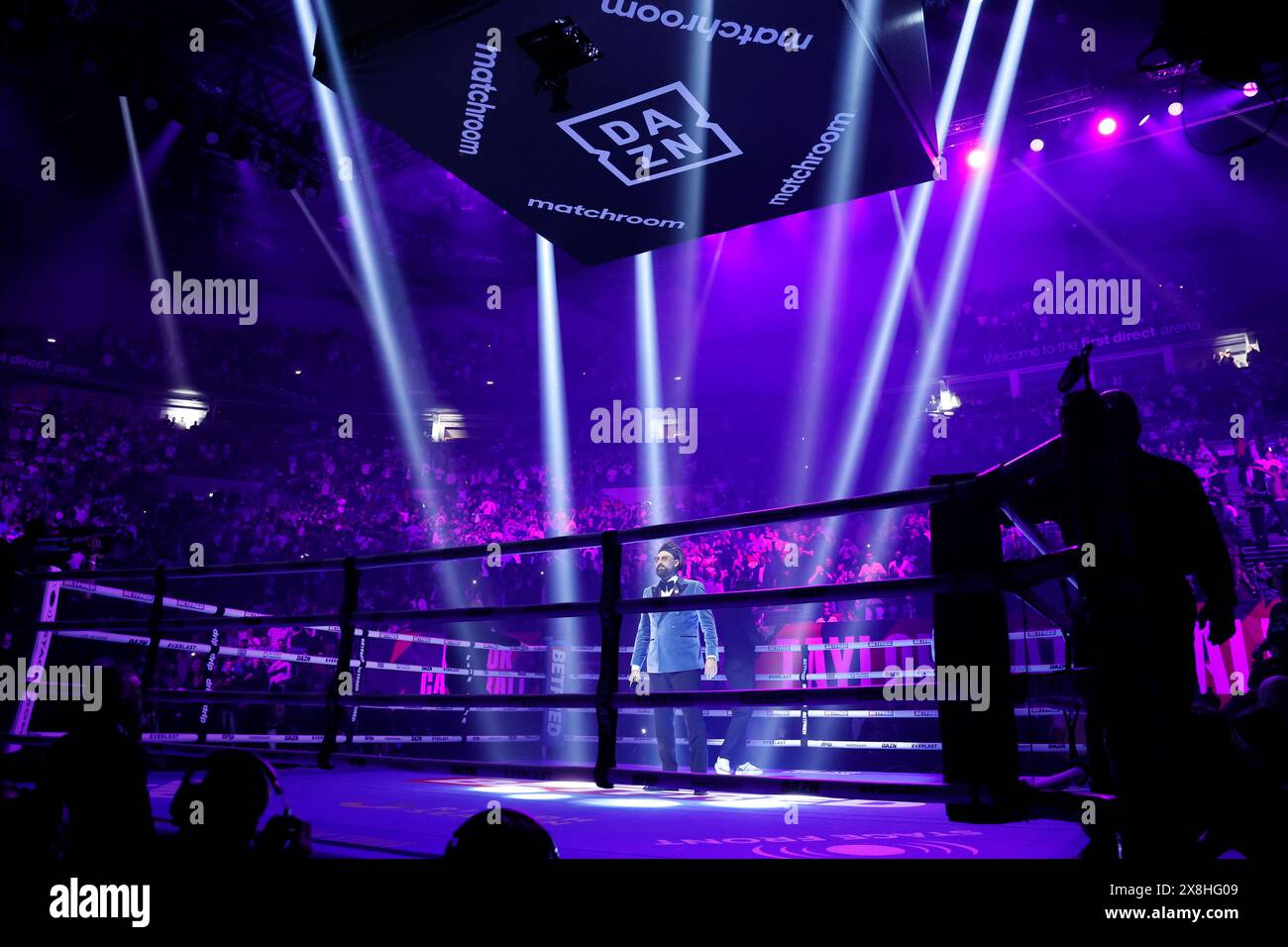 Boxing announcer David Diamante at the First Direct Arena, Leeds ...
