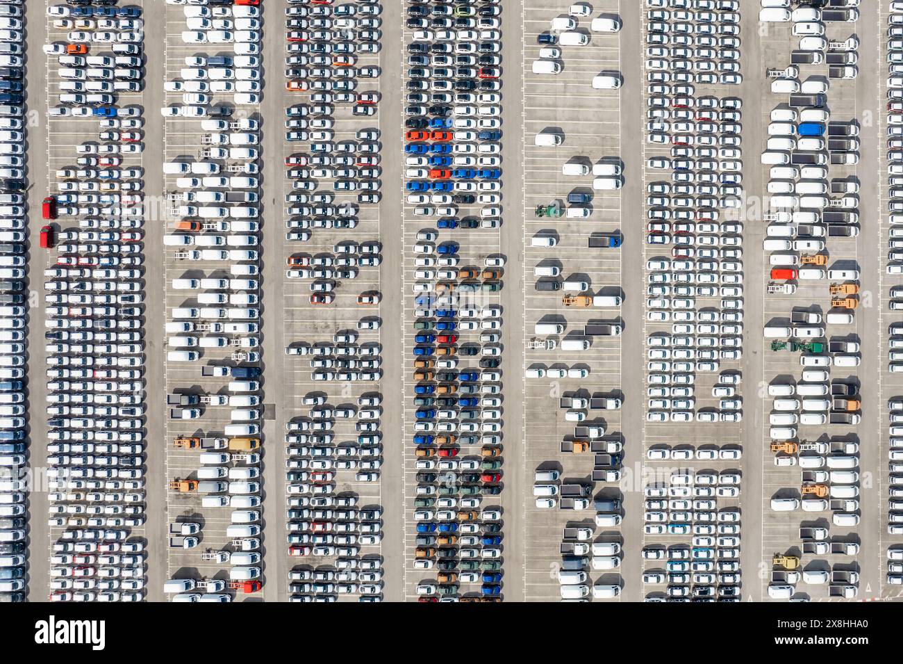 Aerial view new cars hi-res stock photography and images - Alamy