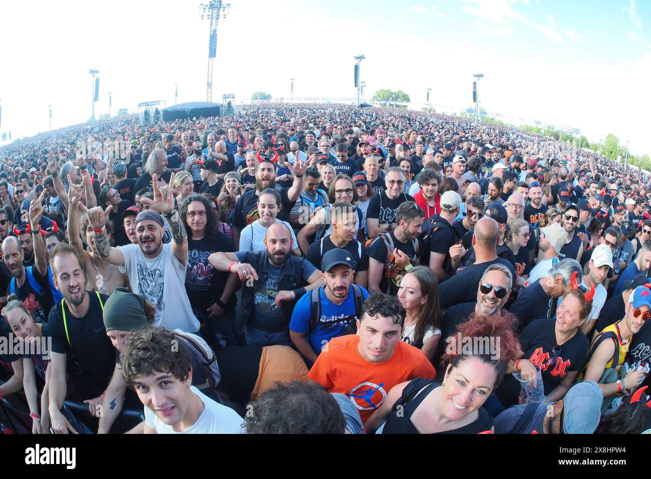 Ac dc group photo hi-res stock photography and images - Alamy