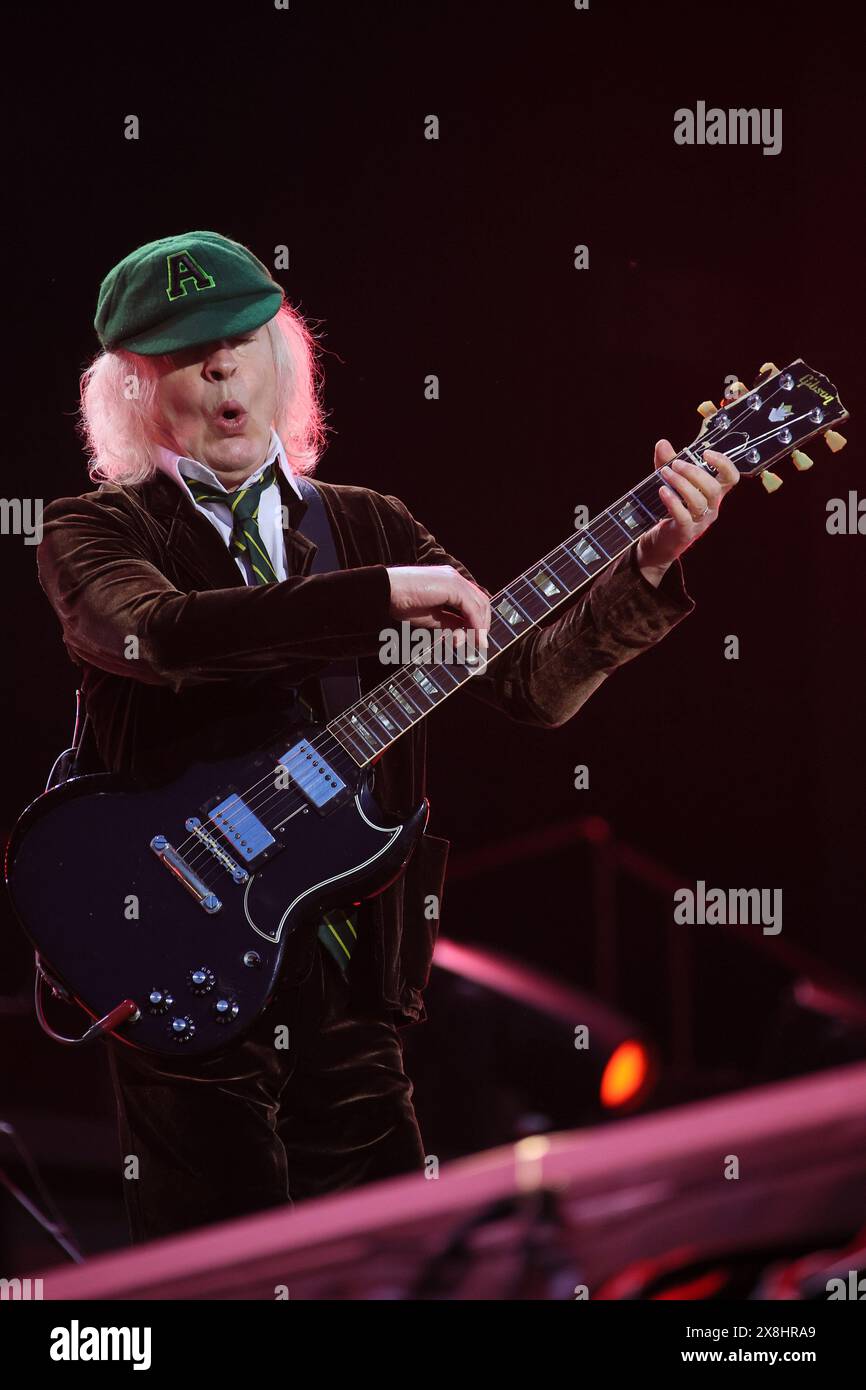 Ac dc group photo hi-res stock photography and images - Alamy