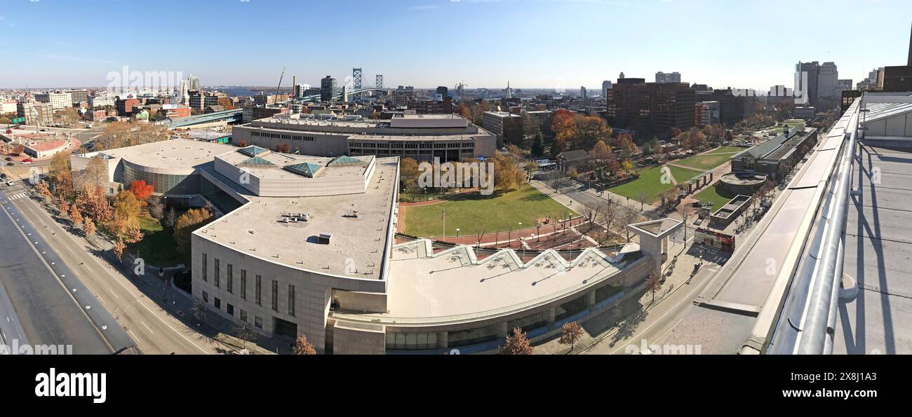 A view of Independence Mall, including Independence Hall, in ...