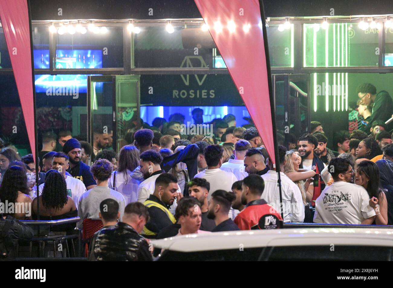 Girls night out drunk liverpool hi-res stock photography and images - Alamy