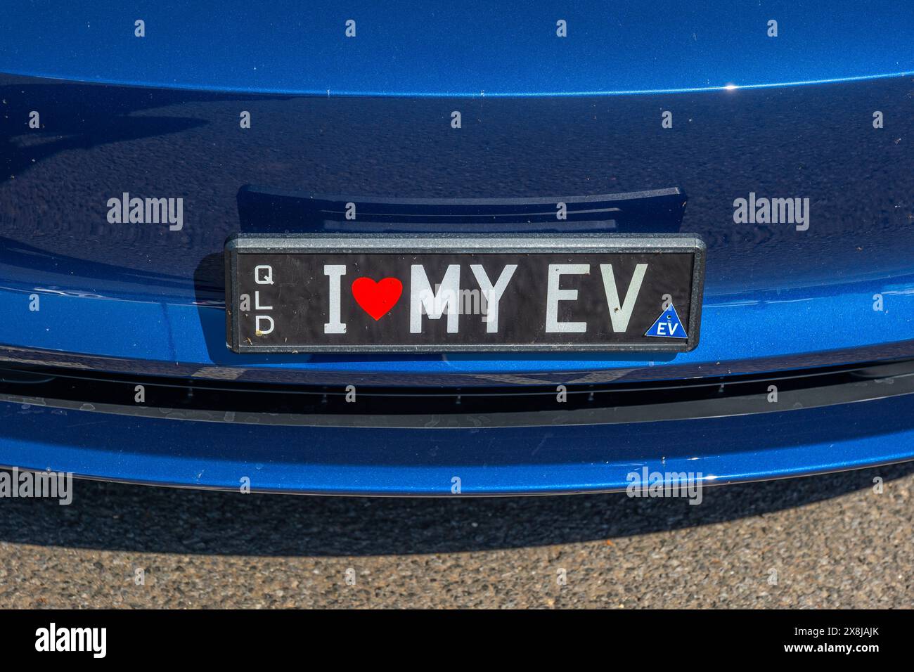 Green ev number plate hi-res stock photography and images - Alamy