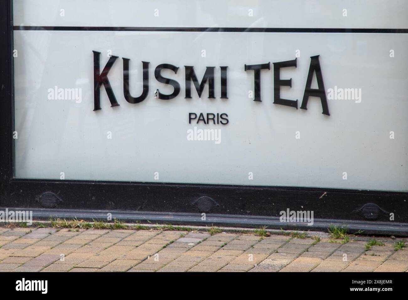 High tea logo hi-res stock photography and images - Alamy