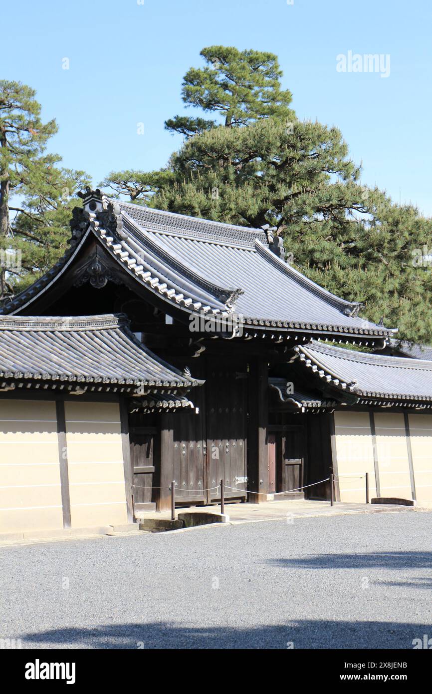 Kogo-mon Gate of Kyoto Imperial Palace in Kyoto, Japan Stock Photo - Alamy