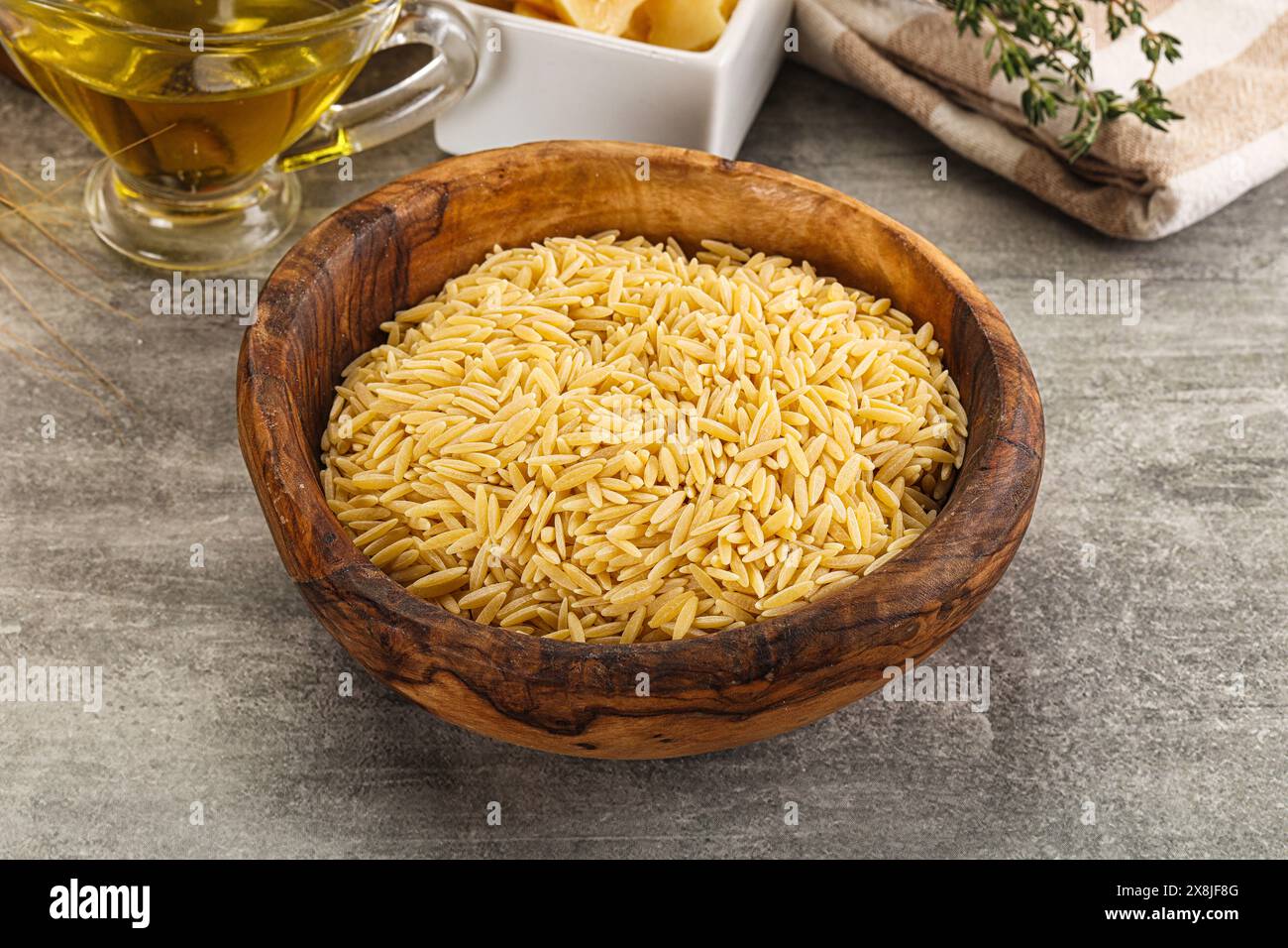 Italian raw dry pasta risoni for cooking Stock Photo - Alamy
