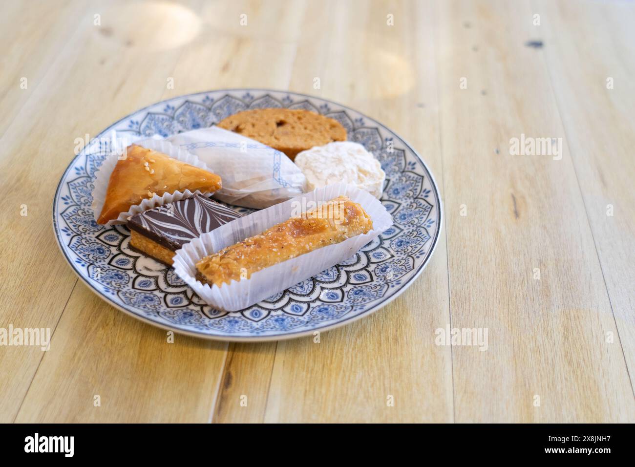 Authentic moroccan setting hi-res stock photography and images - Alamy