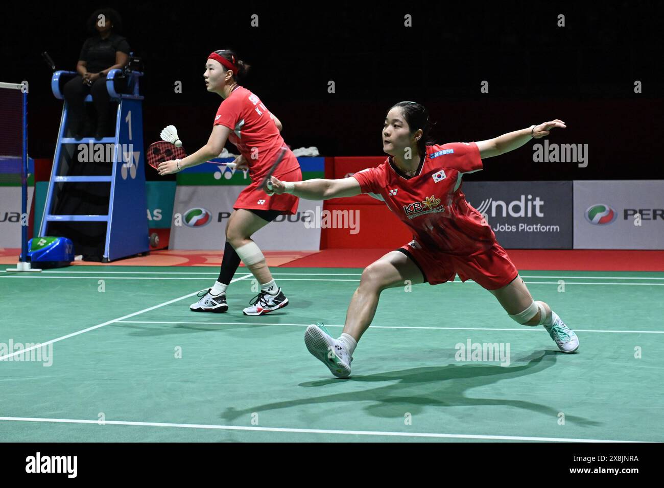 Kuala Lumpur, Malaysia. 26th May, 2024. Lee Yu Lim (R)/Shin Seung Chan ...