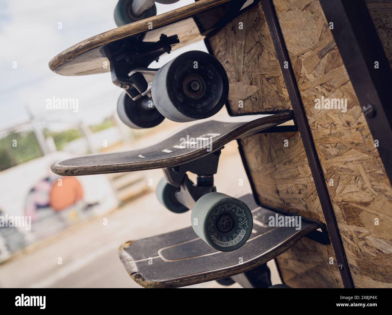 Carve skateboards hi-res stock photography and images - Alamy