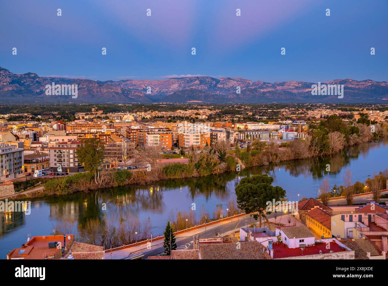 Río de montaña azul hi-res stock photography and images - Alamy