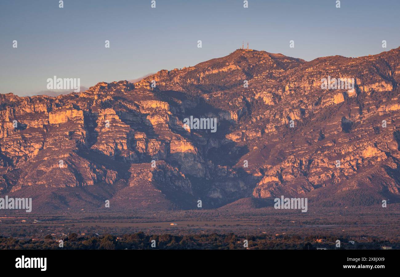 El Port massif / at sunrise seen from Tortosa (Tarragona, Catalonia ...
