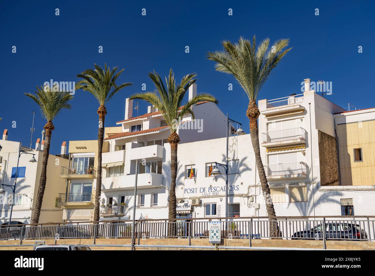 Paseo soleado de invierno hi-res stock photography and images - Alamy