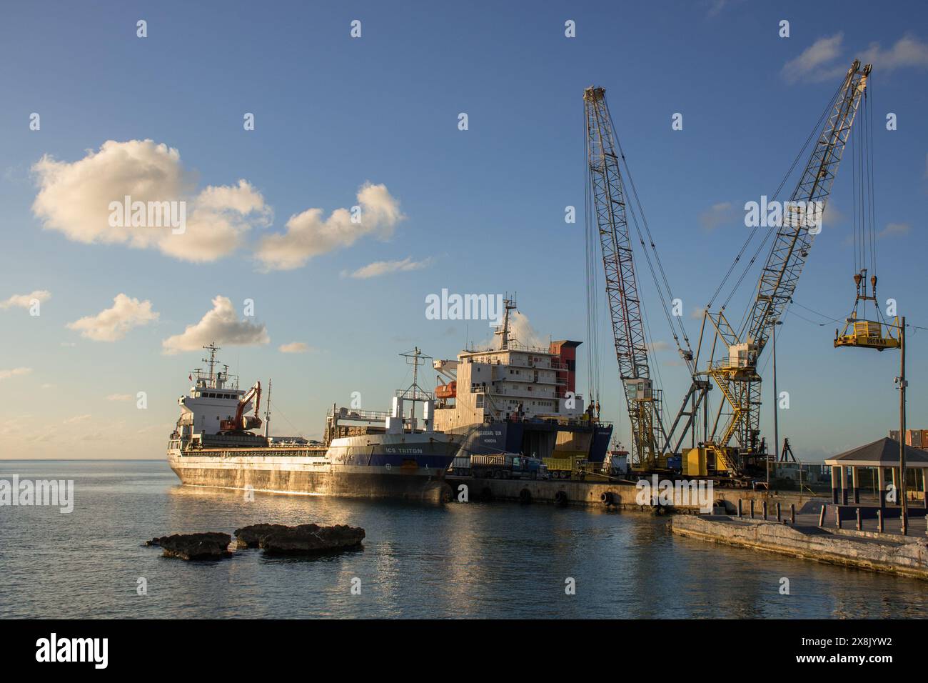 Ics triton hi-res stock photography and images - Alamy