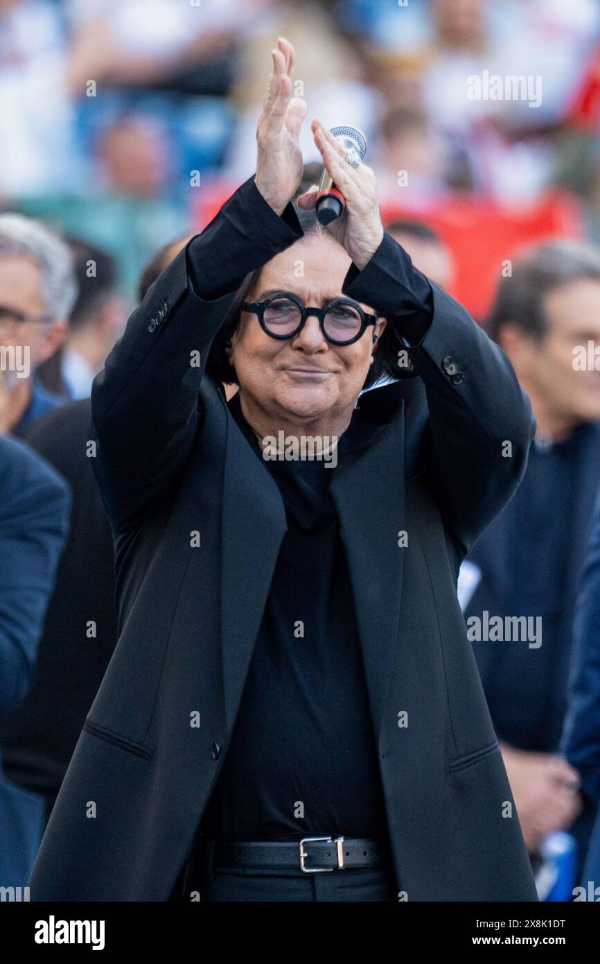 Rome, Italy. 25th May, 2024. Italian singer Renato Zero performs during ...