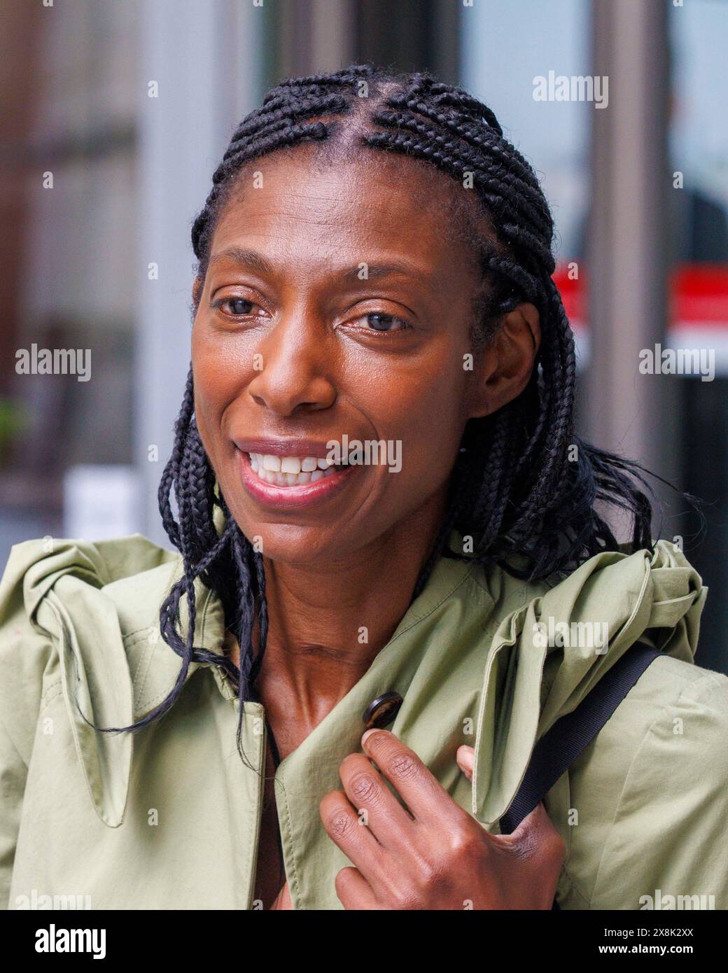 Sharoin whiteb business woman hi-res stock photography and images - Alamy