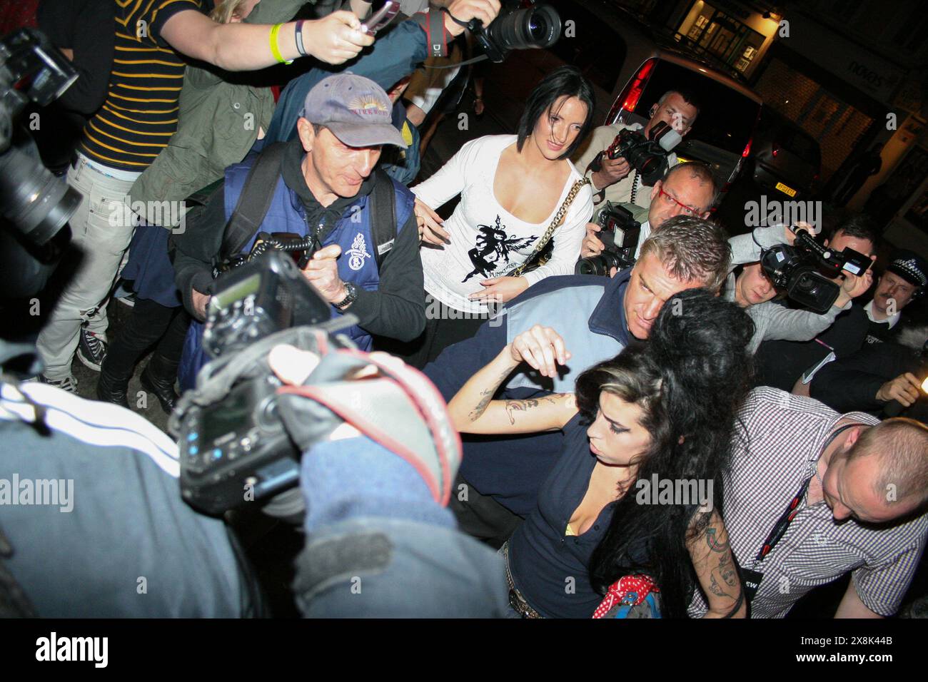 Amy winehouse camden crawl 2007 hi-res stock photography and images - Alamy