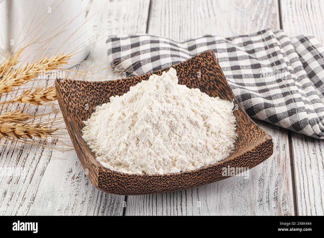 White Wheat flour heap for bake Stock Photo - Alamy