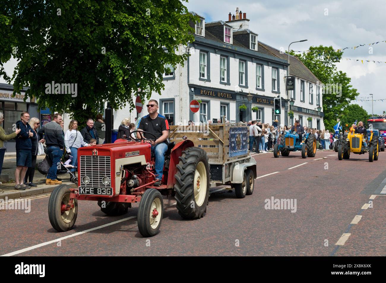 Vintage Tractors. Penicuik on Parade. High Street, Penicuik, Midlothian ...
