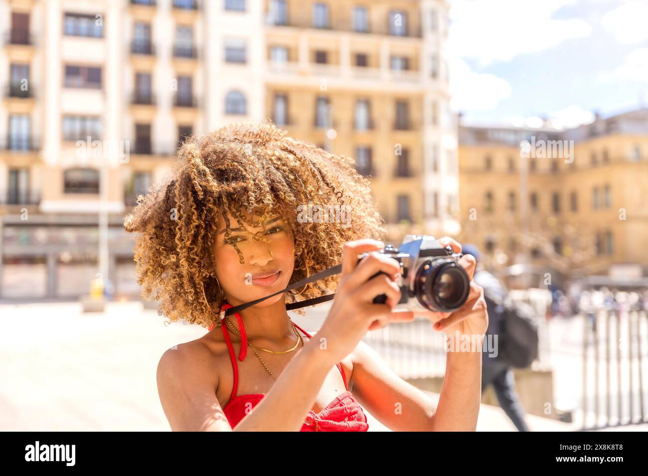 Horizontal photo with copy space of a beauty brunette female tourist ...