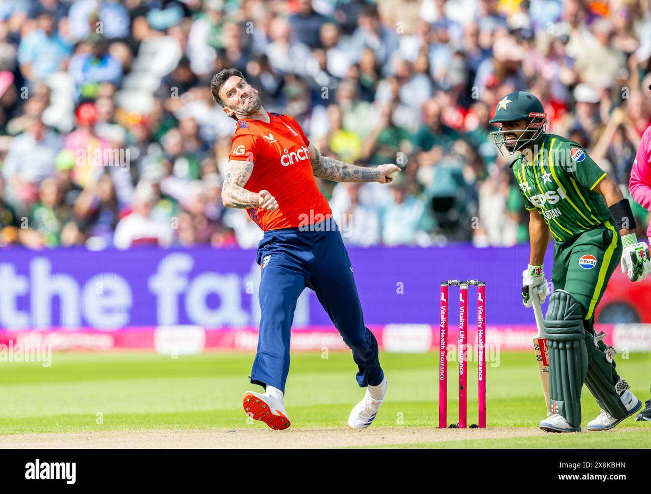 Reece Topley bowling for England in the Second Vitality T20 ...