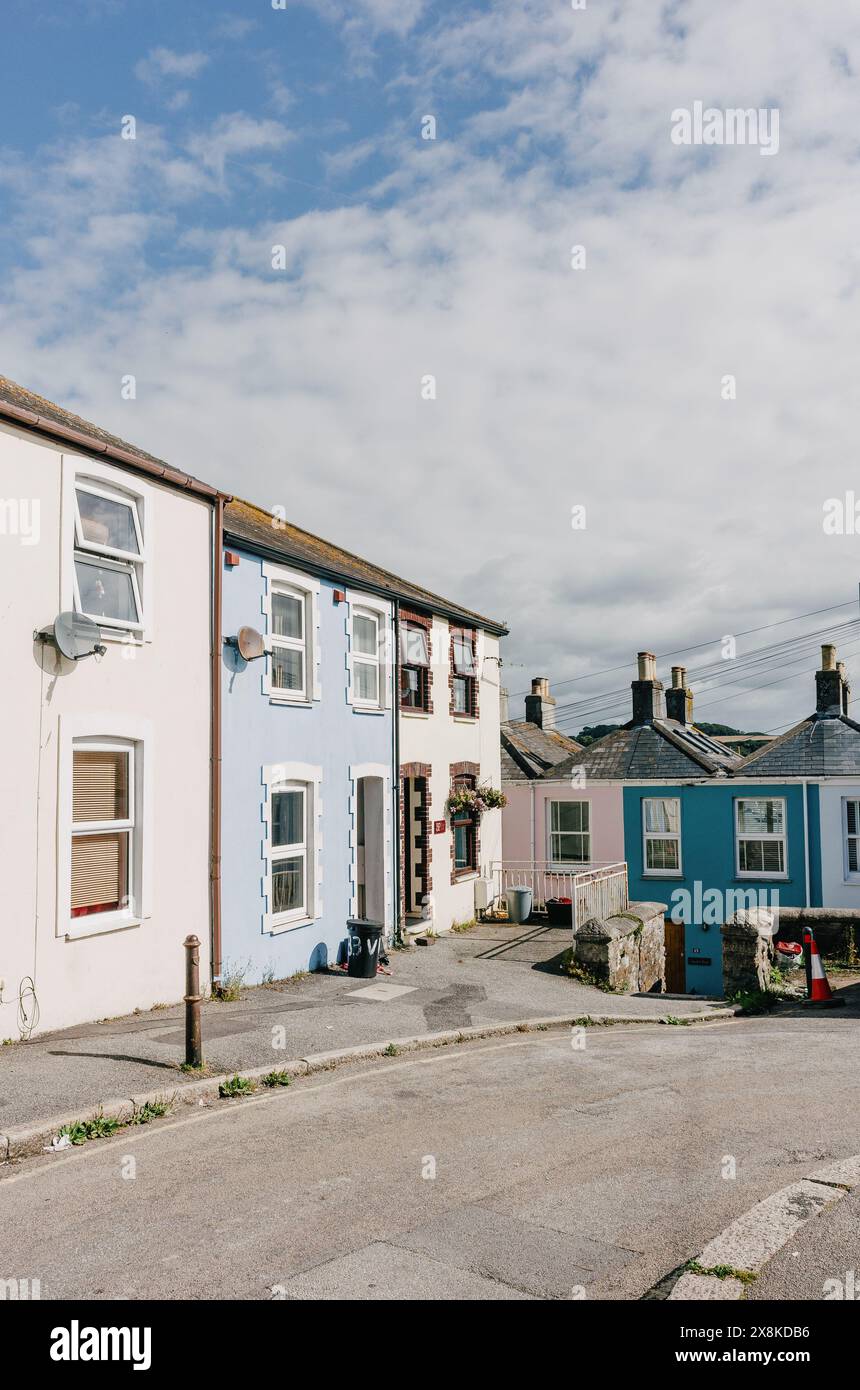 Colorful row suburban houses hi-res stock photography and images - Alamy