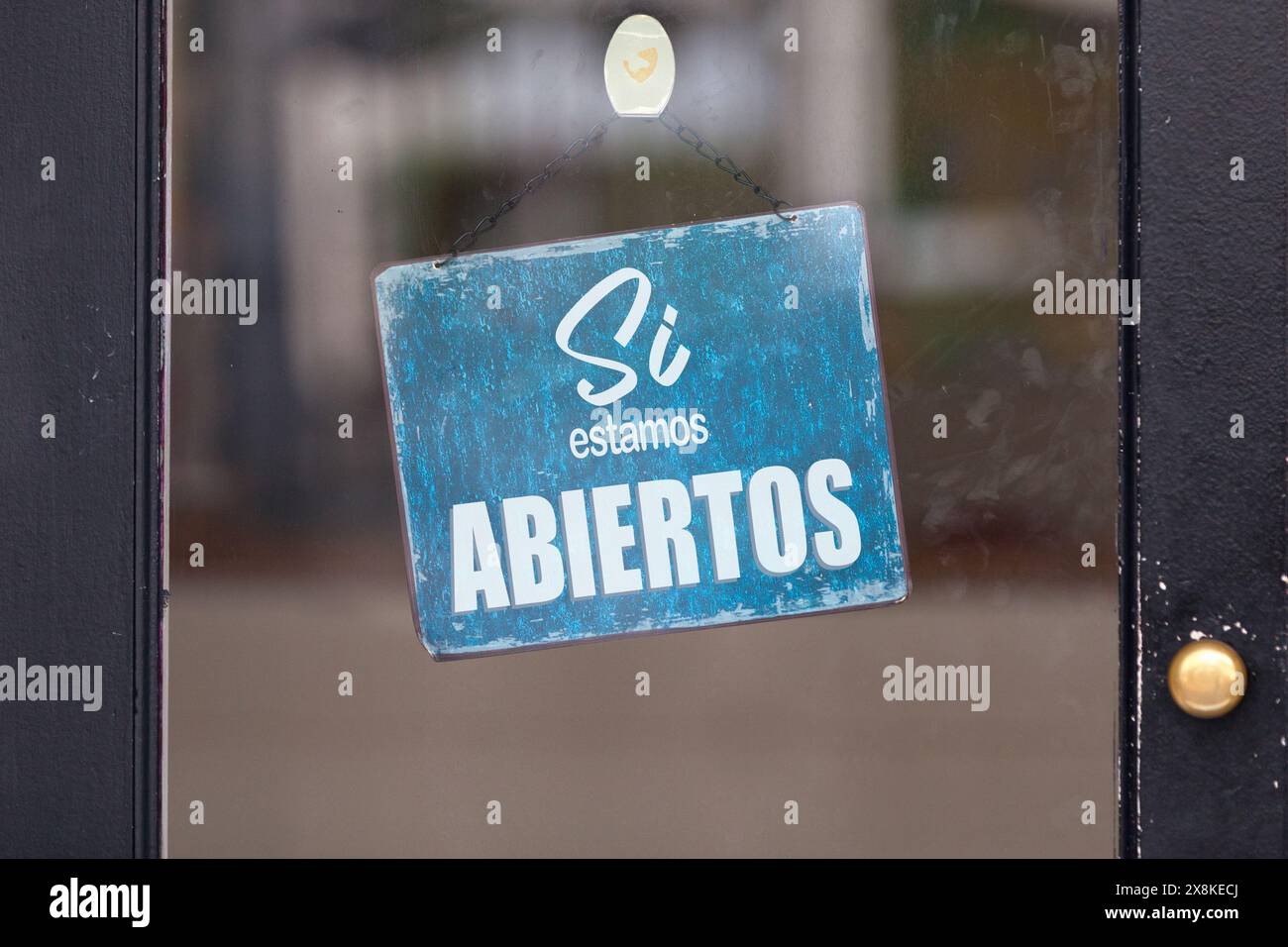 Yes we're open sign hi-res stock photography and images - Alamy