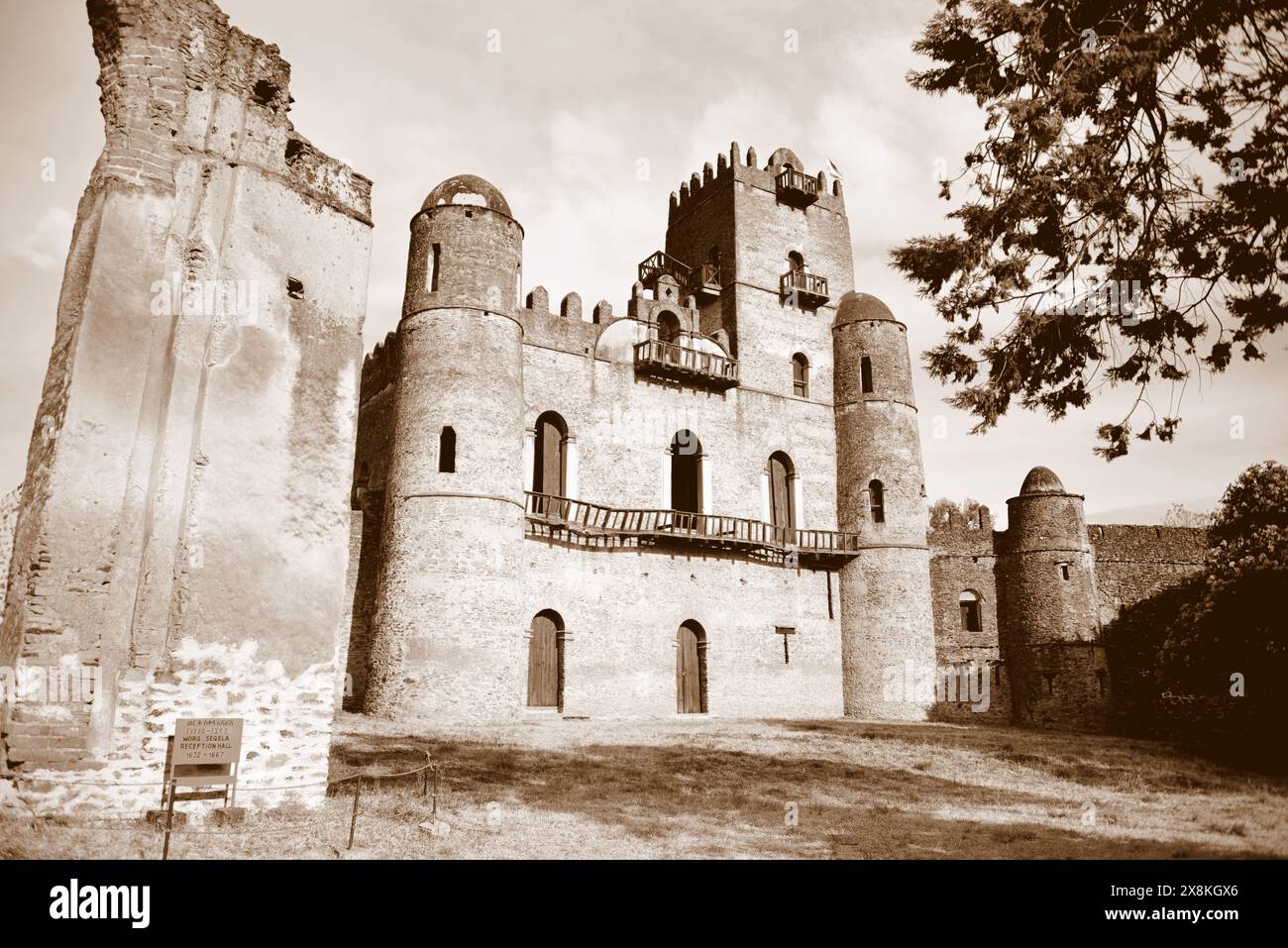 King fasilides castle hi-res stock photography and images - Alamy