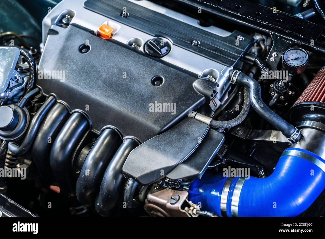 Car engine. Gasoline engine and car engine structure during technical ...