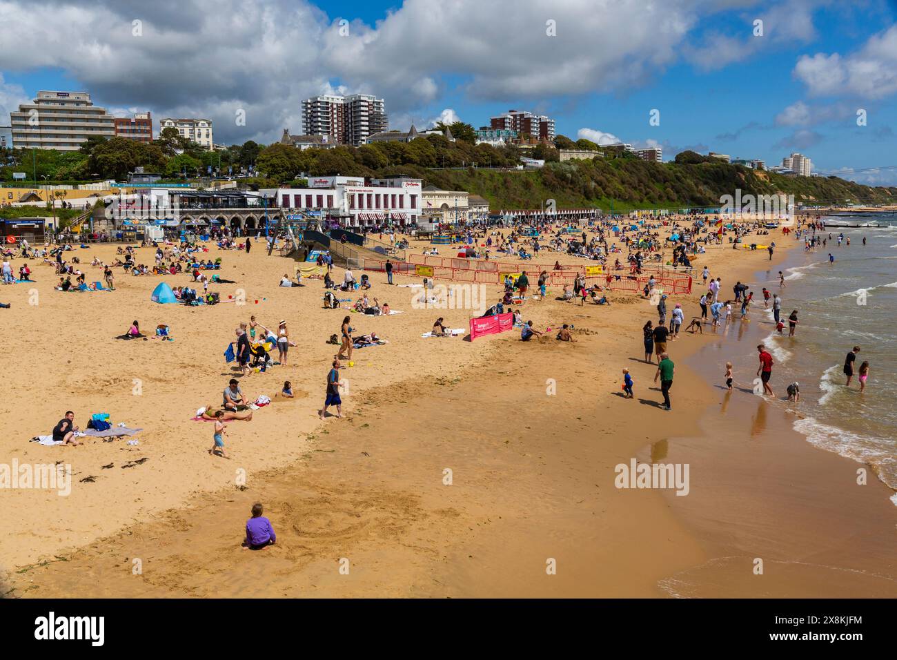 Bournemouth, Dorset, UK. 26th May 2024. UK weather: crowds flock to ...