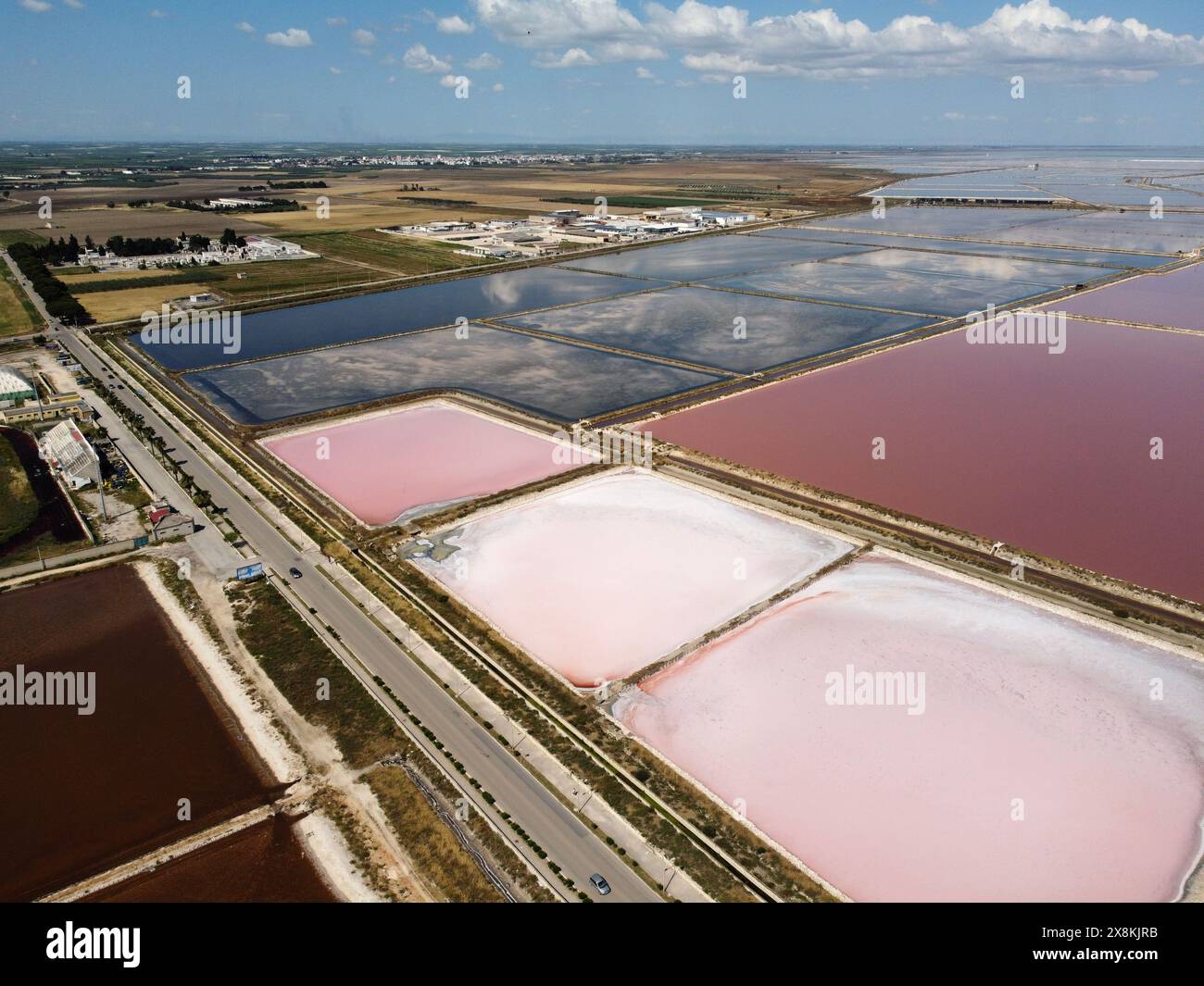 Sodium chroride hi-res stock photography and images - Alamy