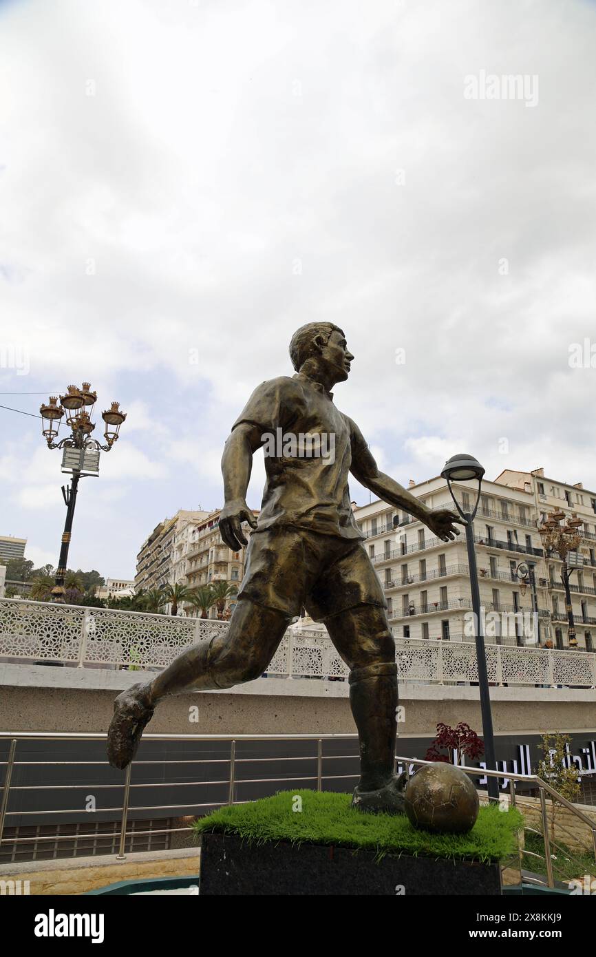 Statue of famous sportsman hi-res stock photography and images - Alamy