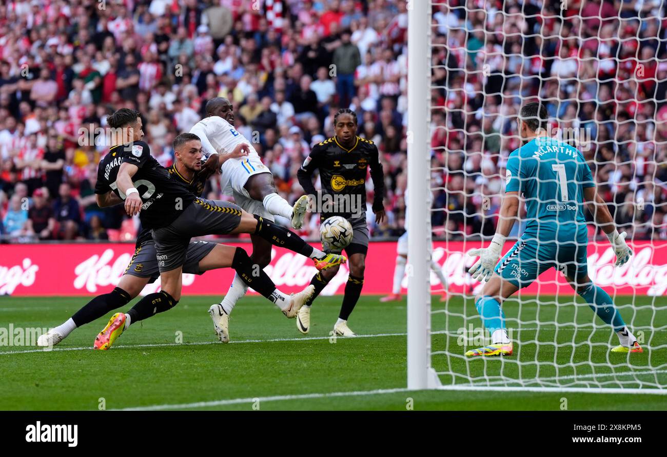 Leeds United's Glen Kamara tries to score and is stopped by Southampton ...