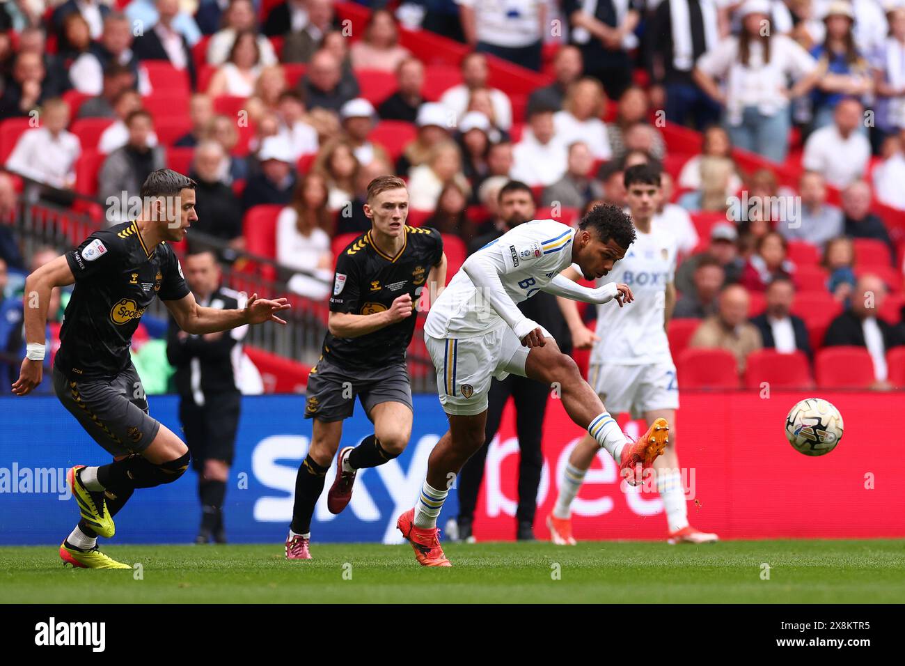 Wembley Stadium, London, UK. 26th May, 2024. EFL Championship Play Off ...