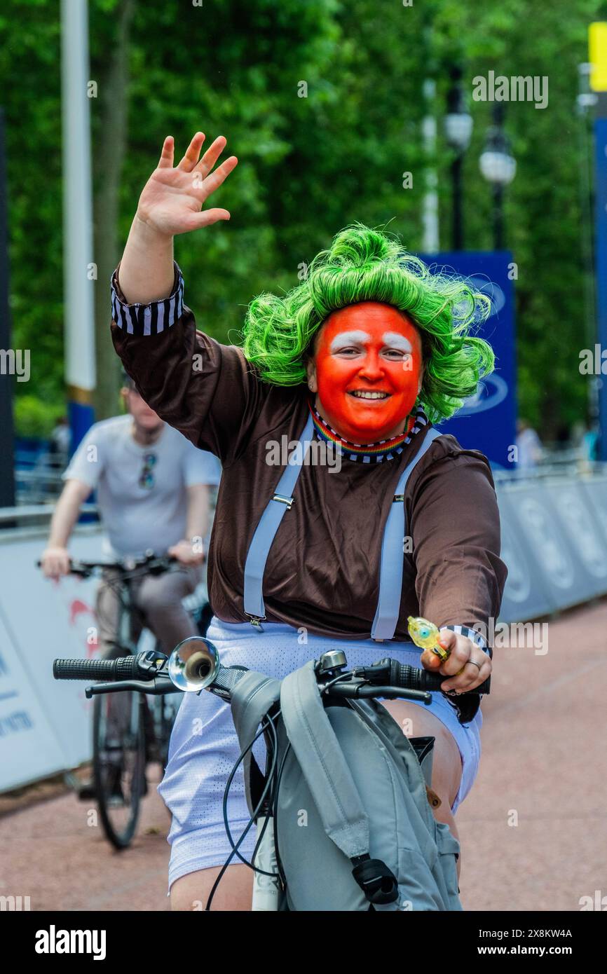 London, UK. 26th May, 2024. A group dressed as Umpa Lumpas (from Willie ...