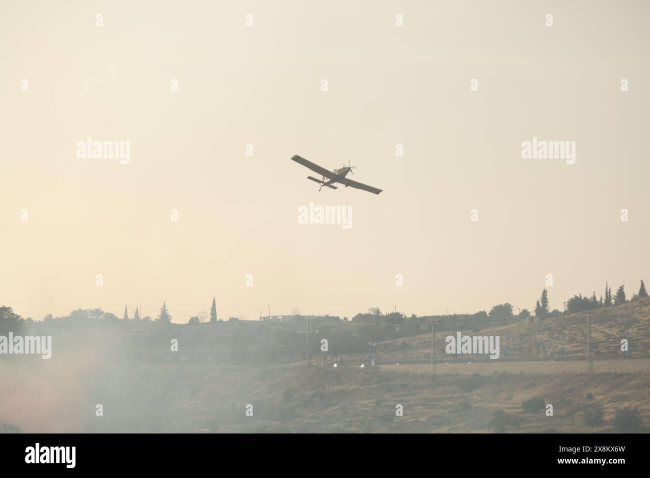 Air Tractor AT-802 Fire fighting Aircraft puts out a forest fire Stock ...