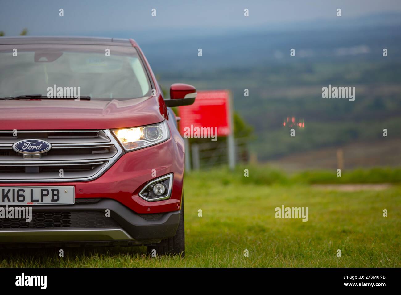 Car parked on purbeck hills hi-res stock photography and images - Alamy